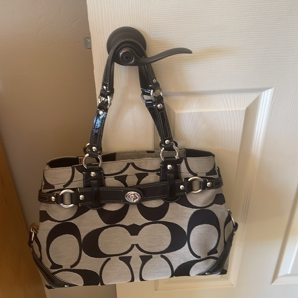 Large Coach Black/Gray Signature Monogram Jacquard Pu… - Gem